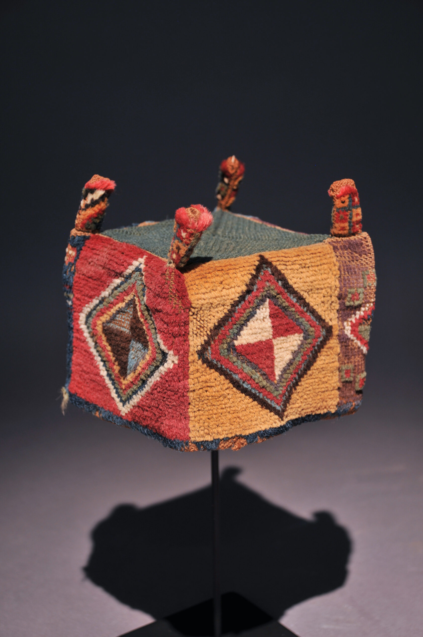 Huari Four Corner Hat - William Siegal Gallery : William Siegal Gallery